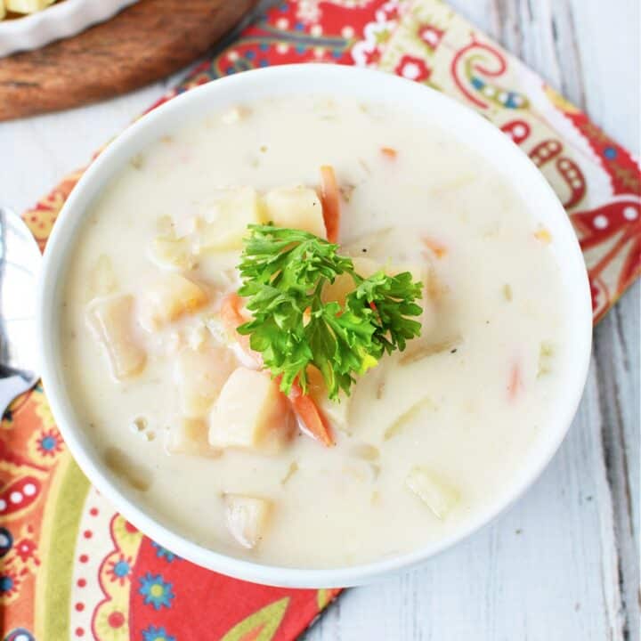 Slow Cooker Clam Chowder - The Rebel Chick