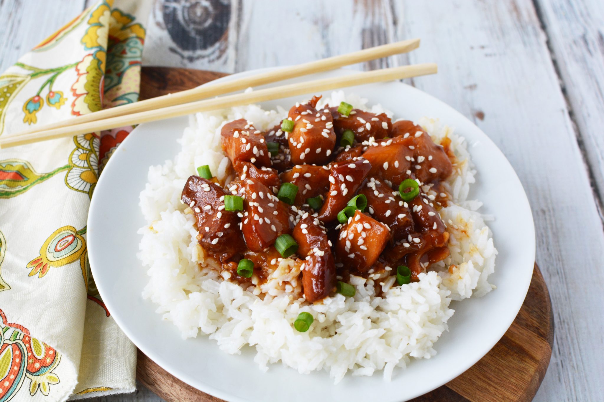 Slow Cooker Sesame Chicken Recipe - The Rebel Chick