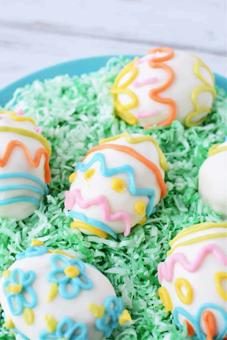 Easter Cake Pops - The Rebel Chick