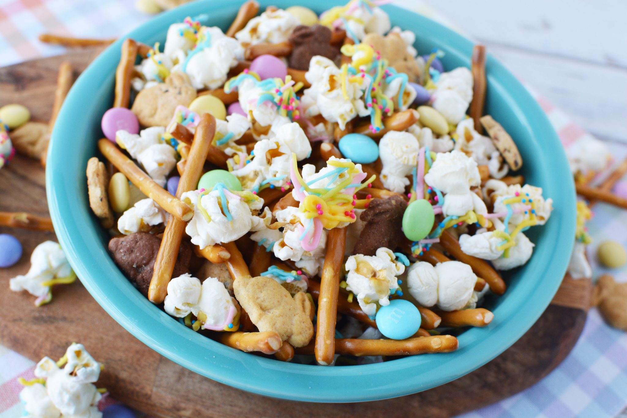 Kid's Trail Mix Recipe for Easter - The Rebel Chick