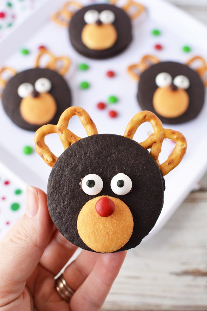 No Bake Reindeer Cookies Recipe for Christmas - The Rebel Chick