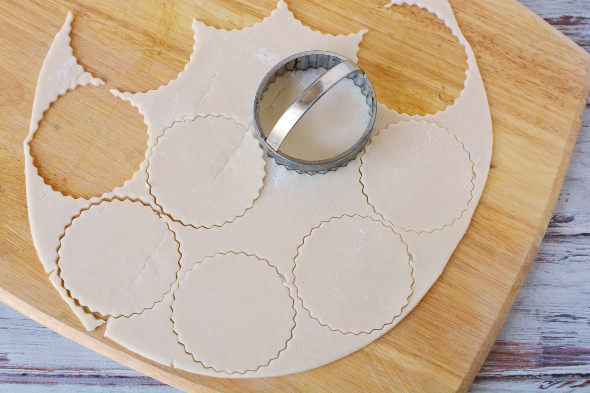 Pumpkin Hand Pie Recipe - The Rebel Chick