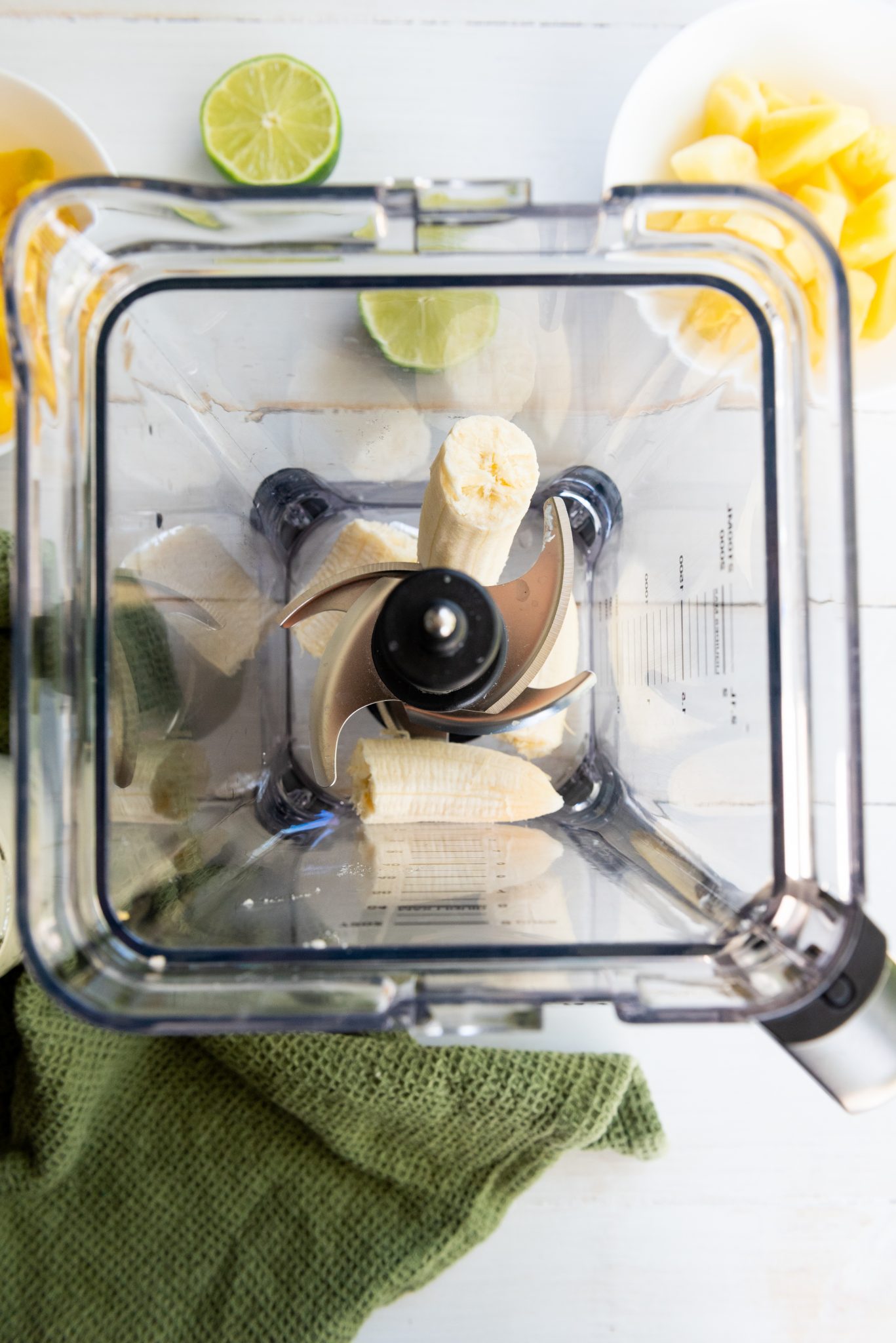 Mango Pineapple Smoothie - The Rebel Chick