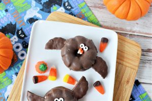 No Bake Halloween Bat Cookies Recipe - The Rebel Chick