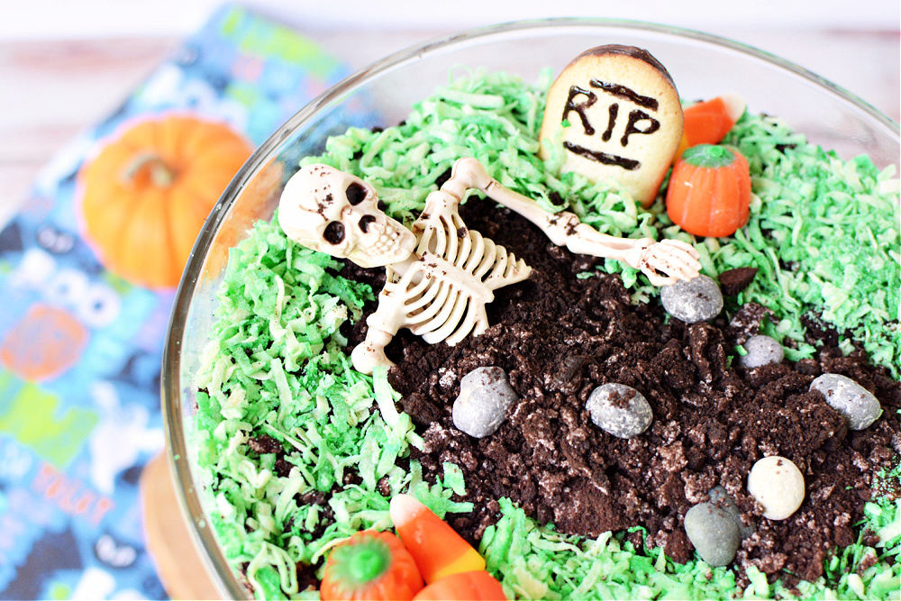 Halloween Graveyard Dessert Trifle Recipe - The Rebel Chick