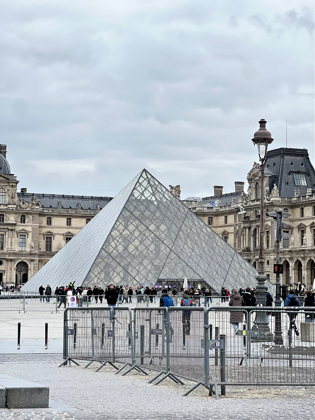 Essential Guide for a Memorable Visit to Paris - The Rebel Chick