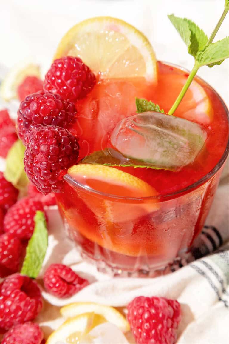 Raspberry Mojito Mocktail - The Rebel Chick