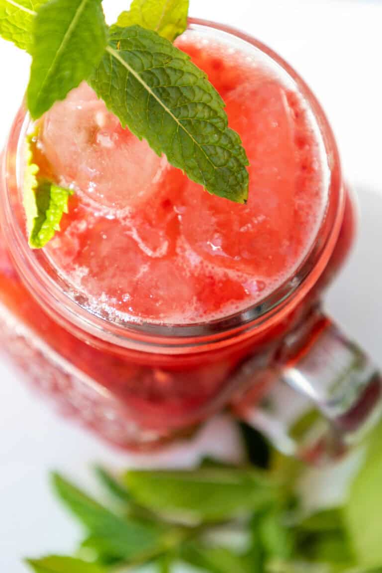 Raspberry Mojito Mocktail - The Rebel Chick