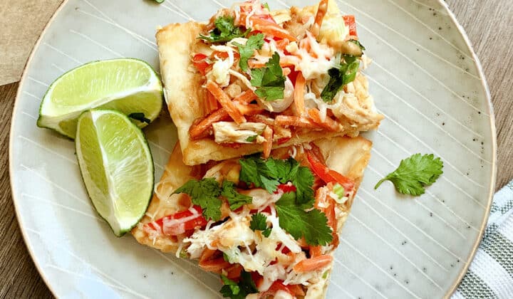 17 Easy Chicken Dinner Recipes That Will Feed a Crowd - The Rebel Chick