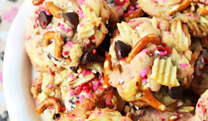 15 Valentine's Day Cookie Recipes - The Rebel Chick